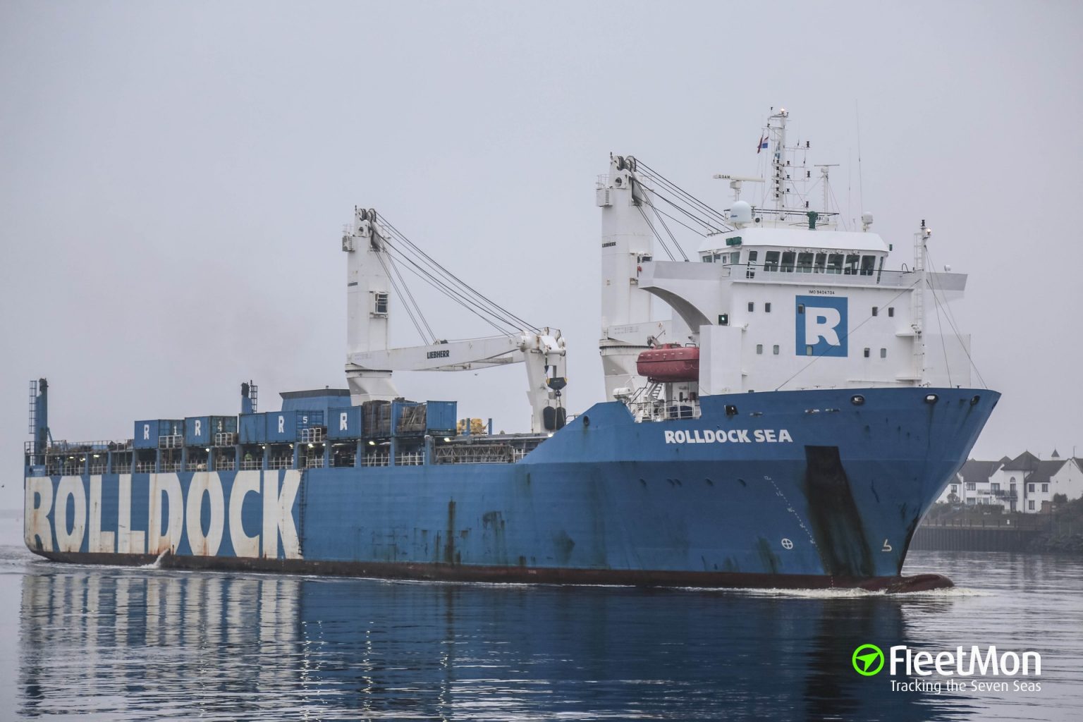 El «Rolldock Sea» rumbo Ibiza – FERRYBALEAR