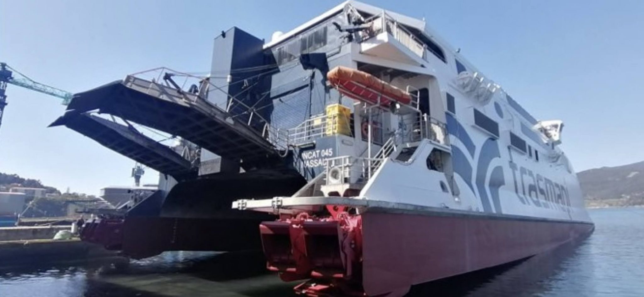 El por ahora llamado «Incat 045» de Trasmapi en las instalaciones ...