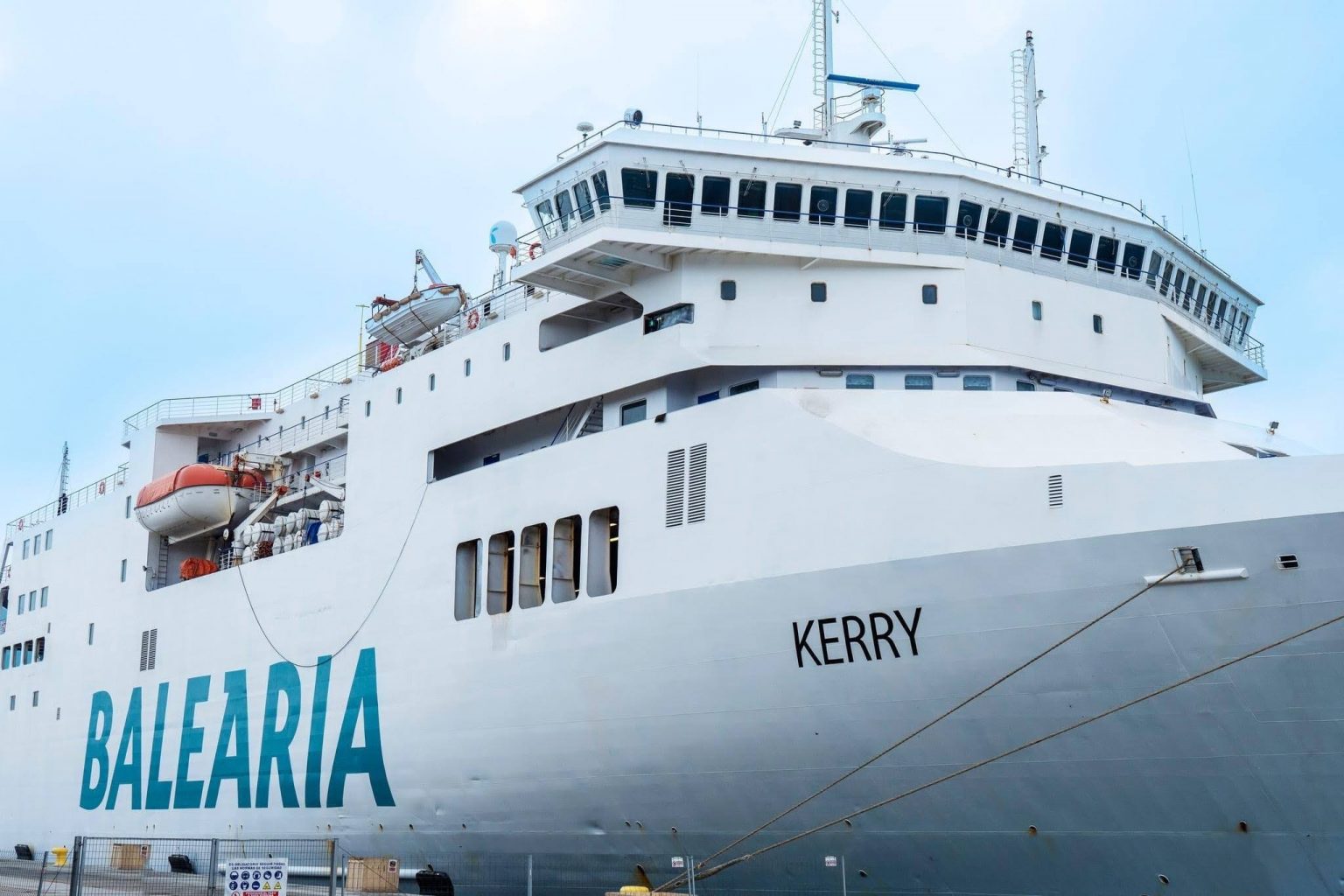 Nuevas butacas para el «Kerry» de Baleària – FERRYBALEAR
