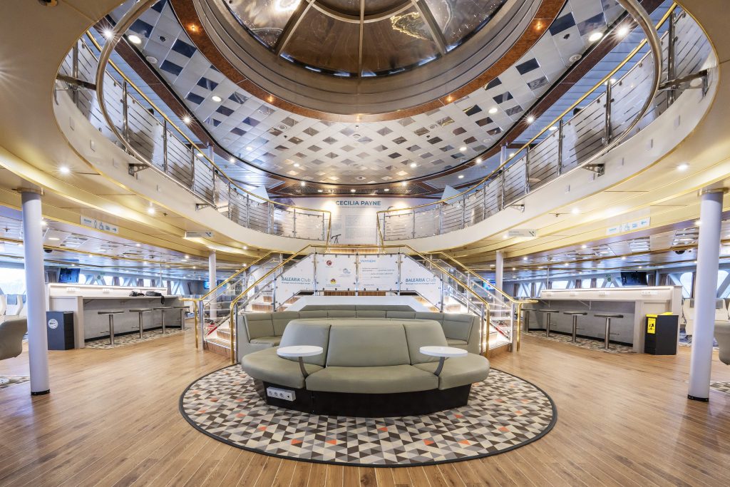 Baleària suple la varada del Avemar Dos con el fast ferry Cecilia Payne ...