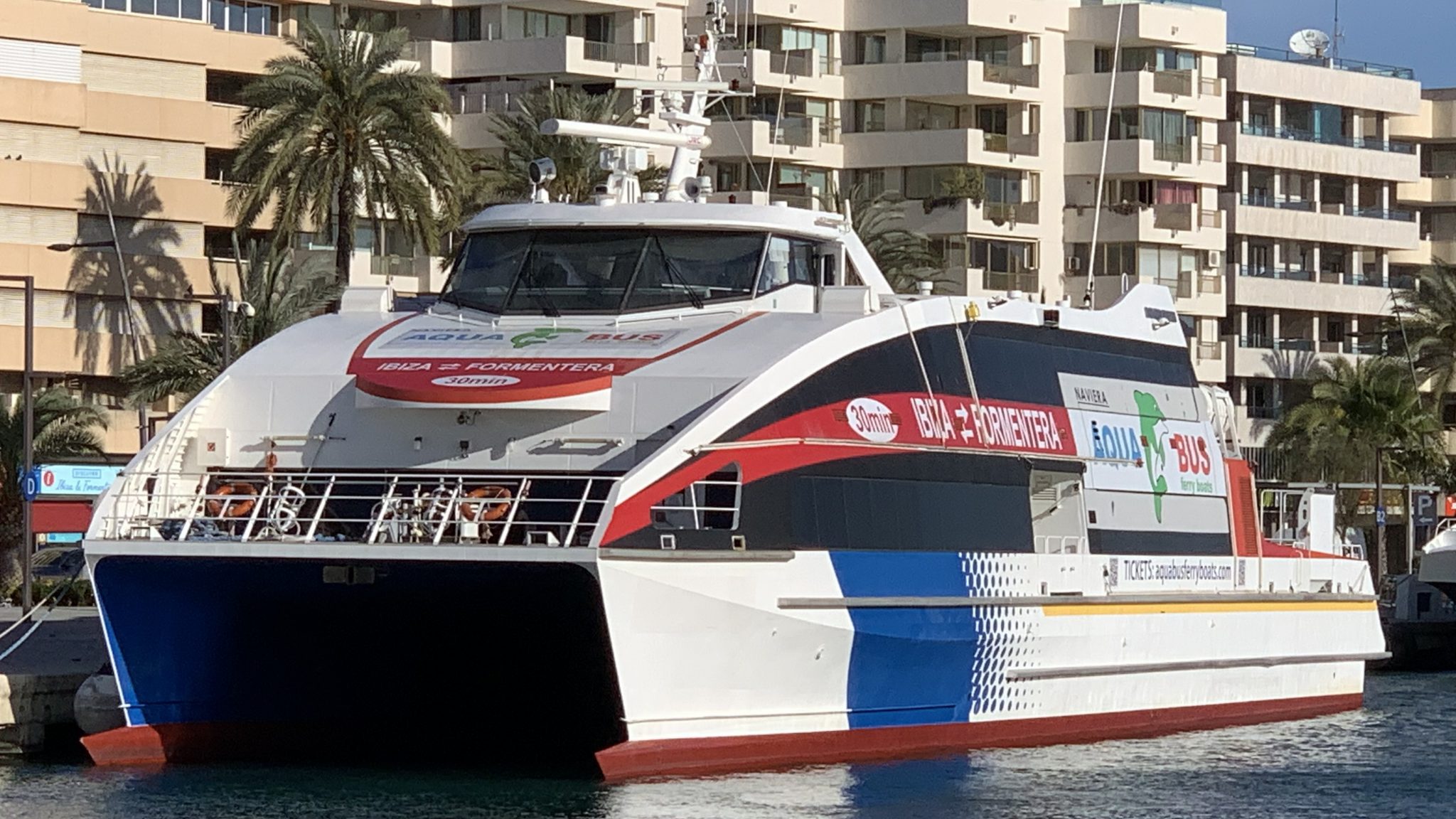 «Aquabus Jet 2″activo nuevamente entre las Pitiusas – FERRYBALEAR