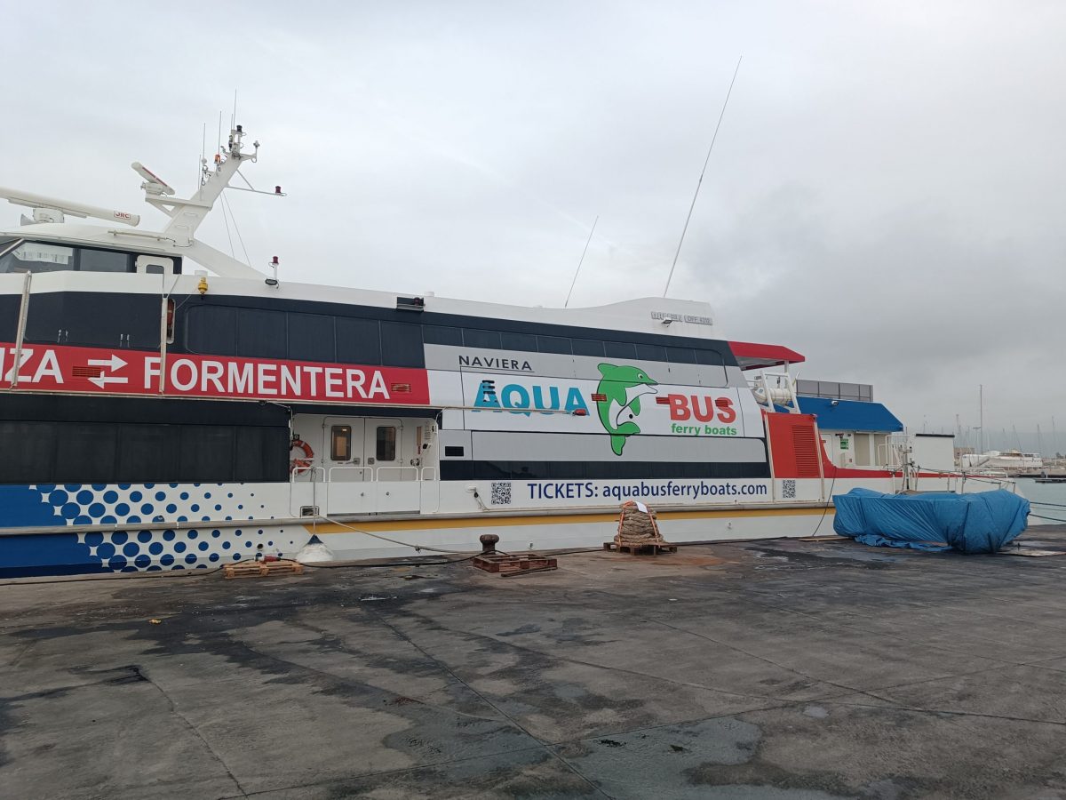 Los «Aquabus Jet» en Burriana – FERRYBALEAR