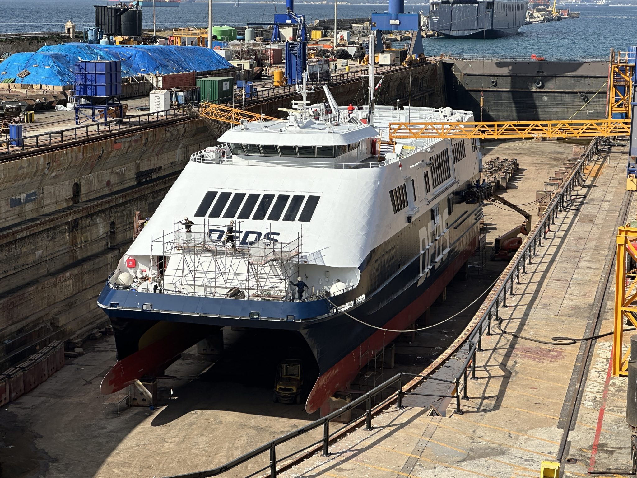 El «Ceuta Jet» luce imagen DFDS – FERRYBALEAR
