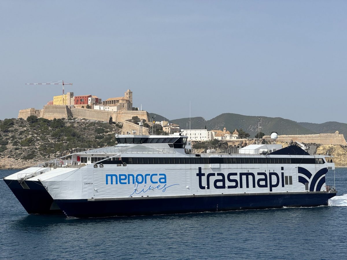 El «Chenega» de Menorca Lines acabará su etapa pitiusa el 26 de Abril ...