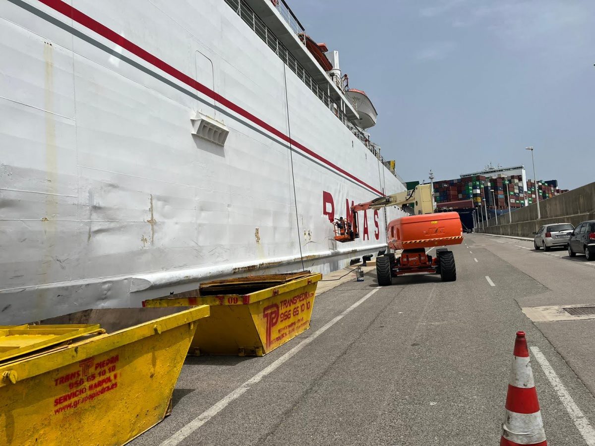 «Volcán de Tauce» de Armas rumbo Canarias – FERRYBALEAR
